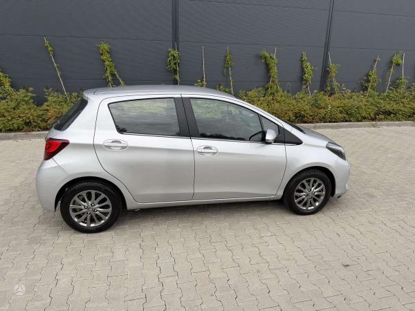 Pelēks Toyota Yaris 2016 Viļņa, ar dzinēja tilpumu 1.33 L un nobraukumu 54 tūkst. km par 10550 €, foto 8 vietnē AUTOMOTO.COM.LV