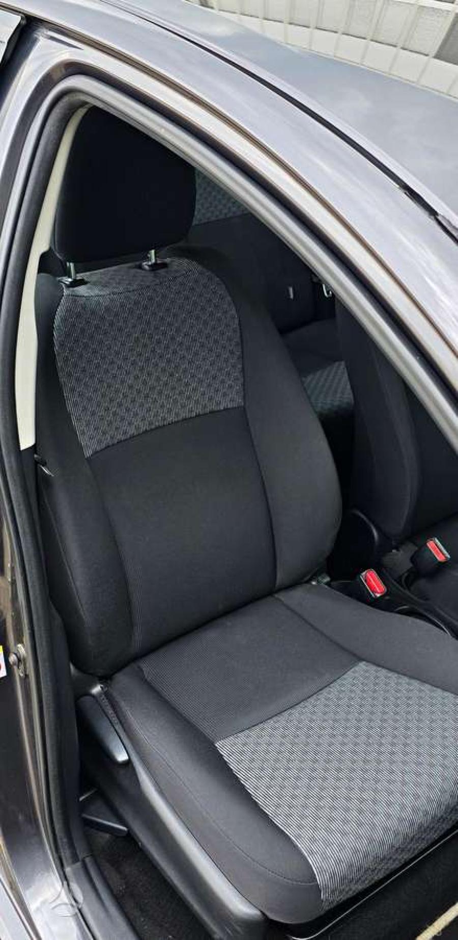 Grey Toyota Yaris 2016 in Vilnius, with an engine capacity of 1.33 L and mileage of 117 thousand km for 9700 €, photo 25 on AUTOMOTO.COM.LV