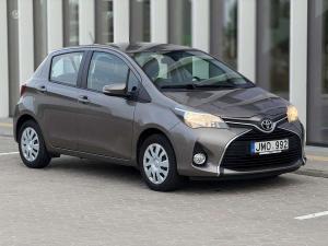 Grey Toyota Yaris 2016 in Vilnius, with an engine capacity of 1.33 L and mileage of 50 thousand km for 9950 €, photo 4 on AUTOMOTO.COM.LV