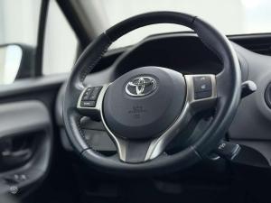 Grey Toyota Yaris 2016 in Vilnius, with an engine capacity of 1.33 L and mileage of 50 thousand km for 9950 €, photo 11 on AUTOMOTO.COM.LV