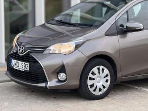 Grey Toyota Yaris 2016 in Vilnius, with an engine capacity of 1.33 L and mileage of 50 thousand km for 9950 €, photo 23 on AUTOMOTO.COM.LV