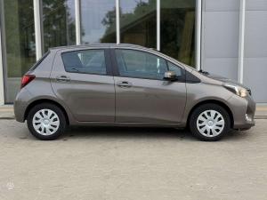 Grey Toyota Yaris 2016 in Vilnius, with an engine capacity of 1.33 L and mileage of 50 thousand km for 9950 €, photo 25 on AUTOMOTO.COM.LV