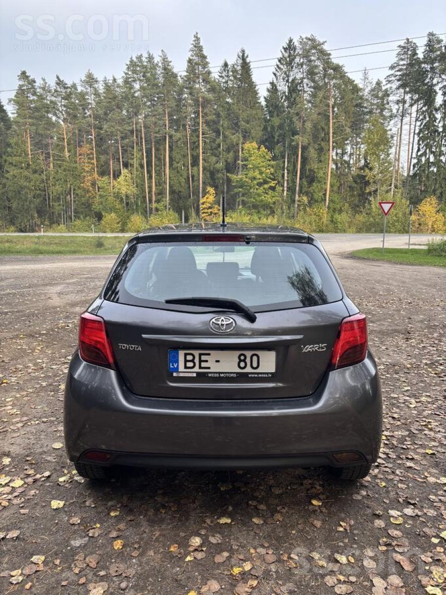 Pelēks Toyota Yaris 2016 Rīga, ar dzinēja tilpumu 1.30 L un nobraukumu 95 tūkst. km par 7500 €, foto 7 vietnē AUTOMOTO.COM.LV