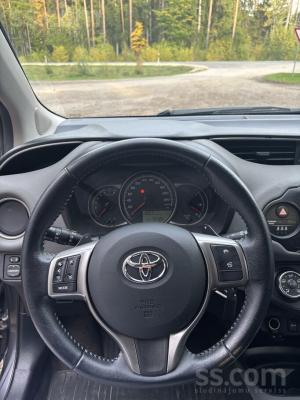 Pelēks Toyota Yaris 2016 Rīga, ar dzinēja tilpumu 1.30 L un nobraukumu 95 tūkst. km par 7500 €, foto 16 vietnē AUTOMOTO.COM.LV