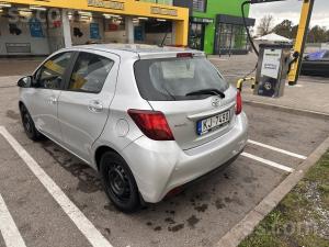 Grey Toyota Yaris 2016 in Riga, with an engine capacity of 1.30 L and mileage of 139 thousand km for 6500 €, photo 5 on AUTOMOTO.COM.LV