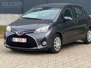 Pelēks Toyota Yaris 2017 Rīga, ar dzinēja tilpumu 1.30 L un nobraukumu 0 tūkst. km par 7999 €, foto 2 vietnē AUTOMOTO.COM.LV