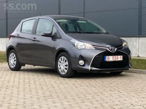 Pelēks Toyota Yaris 2017 Rīga, ar dzinēja tilpumu 1.30 L un nobraukumu 0 tūkst. km par 7999 €, foto 3 vietnē AUTOMOTO.COM.LV