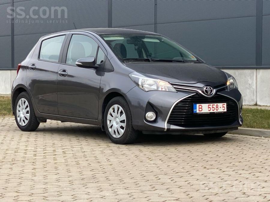 Pelēks Toyota Yaris 2017 Rīga, ar dzinēja tilpumu 1.30 L un nobraukumu 0 tūkst. km par 7999 €, foto 3 vietnē AUTOMOTO.COM.LV