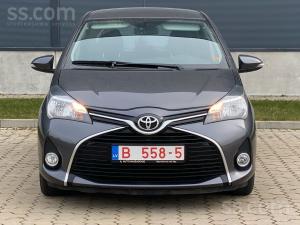 Pelēks Toyota Yaris 2017 Rīga, ar dzinēja tilpumu 1.30 L un nobraukumu 0 tūkst. km par 7999 €, foto 4 vietnē AUTOMOTO.COM.LV