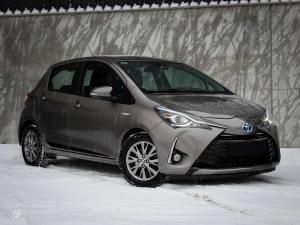 Grey Toyota Yaris 2017 in Kaunas, with an engine capacity of 1.50 L and mileage of 98 thousand km for 11450 €, photo  on AUTOMOTO.COM.LV