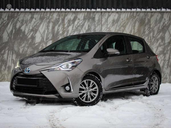 Pelēks Toyota Yaris 2017 Kauņa, ar dzinēja tilpumu 1.50 L un nobraukumu 98 tūkst. km par 11450 €, foto 2 vietnē AUTOMOTO.COM.LV