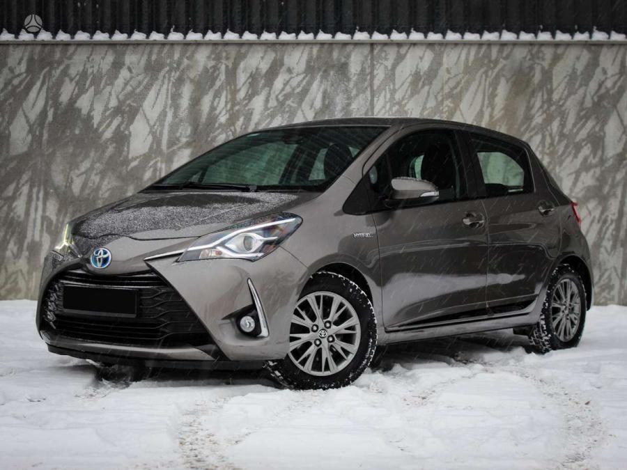 Pelēks Toyota Yaris 2017 Kauņa, ar dzinēja tilpumu 1.50 L un nobraukumu 98 tūkst. km par 11450 €, foto 2 vietnē AUTOMOTO.COM.LV