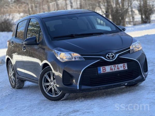 Pelēks Toyota Yaris 2017 Rīga, ar dzinēja tilpumu 1.40 L un nobraukumu 0 tūkst. km par 7990 €, foto 2 vietnē AUTOMOTO.COM.LV