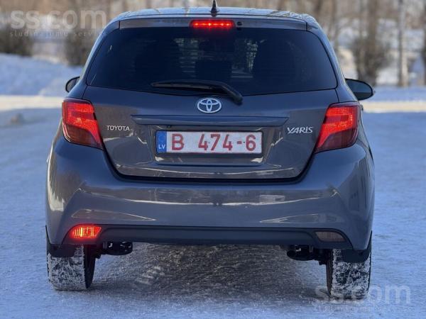 Pelēks Toyota Yaris 2017 Rīga, ar dzinēja tilpumu 1.40 L un nobraukumu 0 tūkst. km par 7990 €, foto 5 vietnē AUTOMOTO.COM.LV