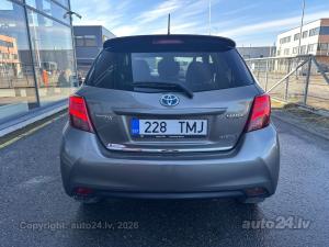 Grey Toyota Yaris 2017 in Tallinn, with an engine capacity of 1.50 L and mileage of 150 thousand km for 10500 €, photo 4 on AUTOMOTO.COM.LV