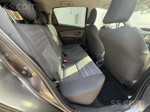 Pelēks Toyota Yaris 2017 Rīga, ar dzinēja tilpumu 1.40 L un nobraukumu 0 tūkst. km par 6990 €, foto 12 vietnē AUTOMOTO.COM.LV