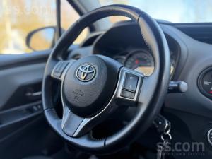 Pelēks Toyota Yaris 2017 Rīga, ar dzinēja tilpumu 1.40 L un nobraukumu 0 tūkst. km par 6990 €, foto 14 vietnē AUTOMOTO.COM.LV