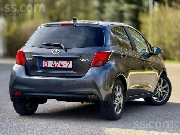 Grey Toyota Yaris 2017 in Riga, with an engine capacity of 1.40 L and mileage of 0 thousand km for 6700 €, photo 5 on AUTOMOTO.COM.LV