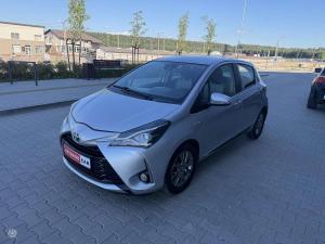 Grey Toyota Yaris 2017 in Vilnius, with an engine capacity of 1.50 L and mileage of 168 thousand km for 8950 €, photo 6 on AUTOMOTO.COM.LV