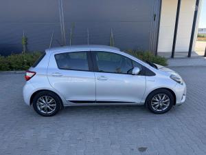 Grey Toyota Yaris 2017 in Vilnius, with an engine capacity of 1.50 L and mileage of 168 thousand km for 8950 €, photo 11 on AUTOMOTO.COM.LV