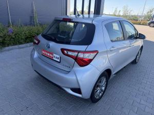 Grey Toyota Yaris 2017 in Vilnius, with an engine capacity of 1.50 L and mileage of 168 thousand km for 8950 €, photo 12 on AUTOMOTO.COM.LV