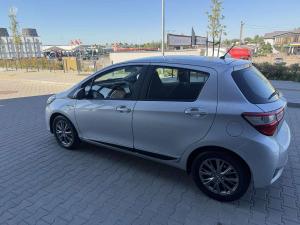Grey Toyota Yaris 2017 in Vilnius, with an engine capacity of 1.50 L and mileage of 168 thousand km for 8950 €, photo 15 on AUTOMOTO.COM.LV