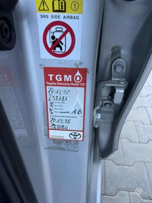 Grey Toyota Yaris 2017 in Vilnius, with an engine capacity of 1.50 L and mileage of 168 thousand km for 8950 €, photo 27 on AUTOMOTO.COM.LV