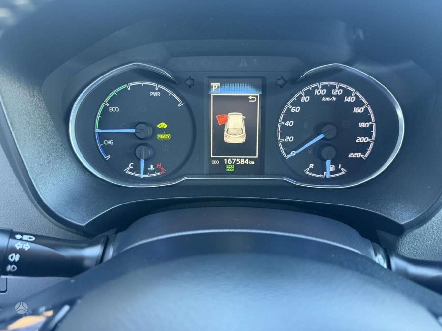 Grey Toyota Yaris 2017 in Vilnius, with an engine capacity of 1.50 L and mileage of 168 thousand km for 8950 €, photo 30 on AUTOMOTO.COM.LV