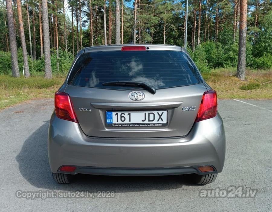 Grey Toyota Yaris 2017 in Tallinn, with an engine capacity of 1.30 L and mileage of 158 thousand km for 6700 €, photo 9 on AUTOMOTO.COM.LV