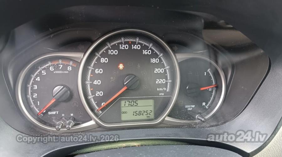 Grey Toyota Yaris 2017 in Tallinn, with an engine capacity of 1.30 L and mileage of 158 thousand km for 6700 €, photo 14 on AUTOMOTO.COM.LV
