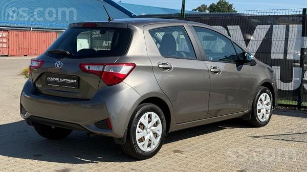 Pelēks Toyota Yaris 2017 Liepāja, ar dzinēja tilpumu 1.50 L un nobraukumu 137 tūkst. km par 8150 €, foto 4 vietnē AUTOMOTO.COM.LV
