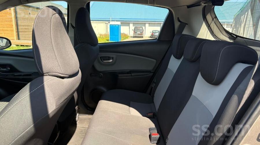 Pelēks Toyota Yaris 2017 Liepāja, ar dzinēja tilpumu 1.50 L un nobraukumu 137 tūkst. km par 8150 €, foto 22 vietnē AUTOMOTO.COM.LV