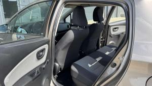 Grey Toyota Yaris 2017 in Vilnius, with an engine capacity of 1.50 L and mileage of 120 thousand km for 10990 €, photo 18 on AUTOMOTO.COM.LV
