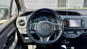 Grey Toyota Yaris 2017 in Vilnius, with an engine capacity of 1.50 L and mileage of 120 thousand km for 10990 €, photo 23 on AUTOMOTO.COM.LV