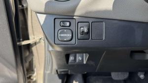 Grey Toyota Yaris 2017 in Vilnius, with an engine capacity of 1.50 L and mileage of 120 thousand km for 10990 €, photo 29 on AUTOMOTO.COM.LV