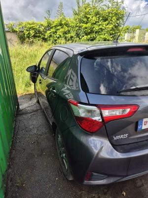 Pelēks Toyota Yaris 2017 Šauļi, ar dzinēja tilpumu 1.50 L un nobraukumu 251 tūkst. km par 3500 €, foto 6 vietnē AUTOMOTO.COM.LV
