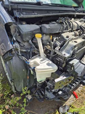 Pelēks Toyota Yaris 2017 Šauļi, ar dzinēja tilpumu 1.50 L un nobraukumu 251 tūkst. km par 3500 €, foto 15 vietnē AUTOMOTO.COM.LV