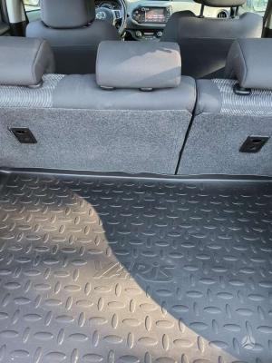 Grey Toyota Yaris 2017 in Alytus, with an engine capacity of 1.33 L and mileage of 160 thousand km for 9500 €, photo 9 on AUTOMOTO.COM.LV