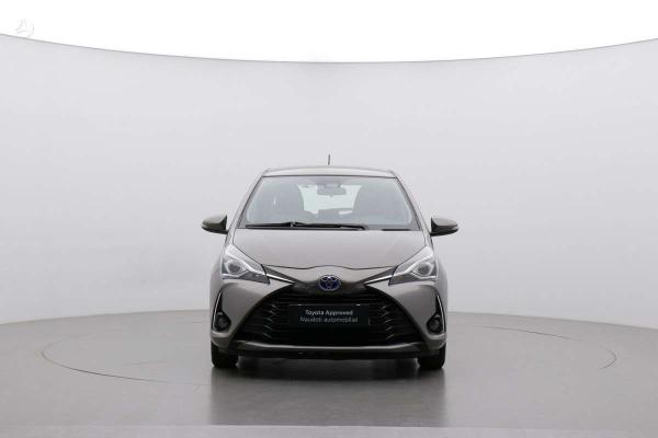 Pelēks Toyota Yaris 2017 Viļņa, ar dzinēja tilpumu 1.50 L un nobraukumu 73 tūkst. km par 12900 €, foto 6 vietnē AUTOMOTO.COM.LV