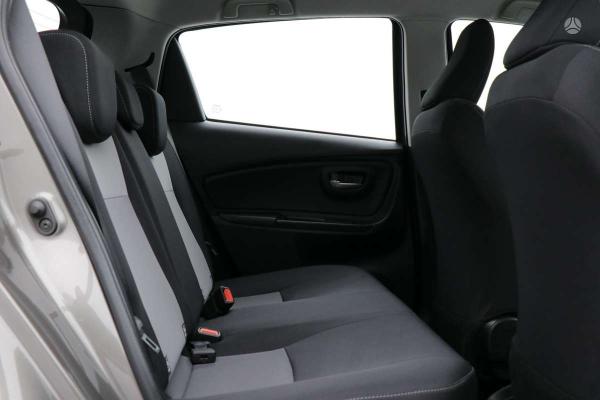 Pelēks Toyota Yaris 2017 Viļņa, ar dzinēja tilpumu 1.50 L un nobraukumu 73 tūkst. km par 12900 €, foto 10 vietnē AUTOMOTO.COM.LV