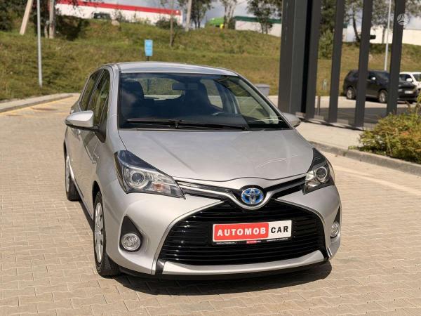 Grey Toyota Yaris 2017 in Vilnius, with an engine capacity of 1.50 L and mileage of 56 thousand km for 13150 €, photo 4 on AUTOMOTO.COM.LV