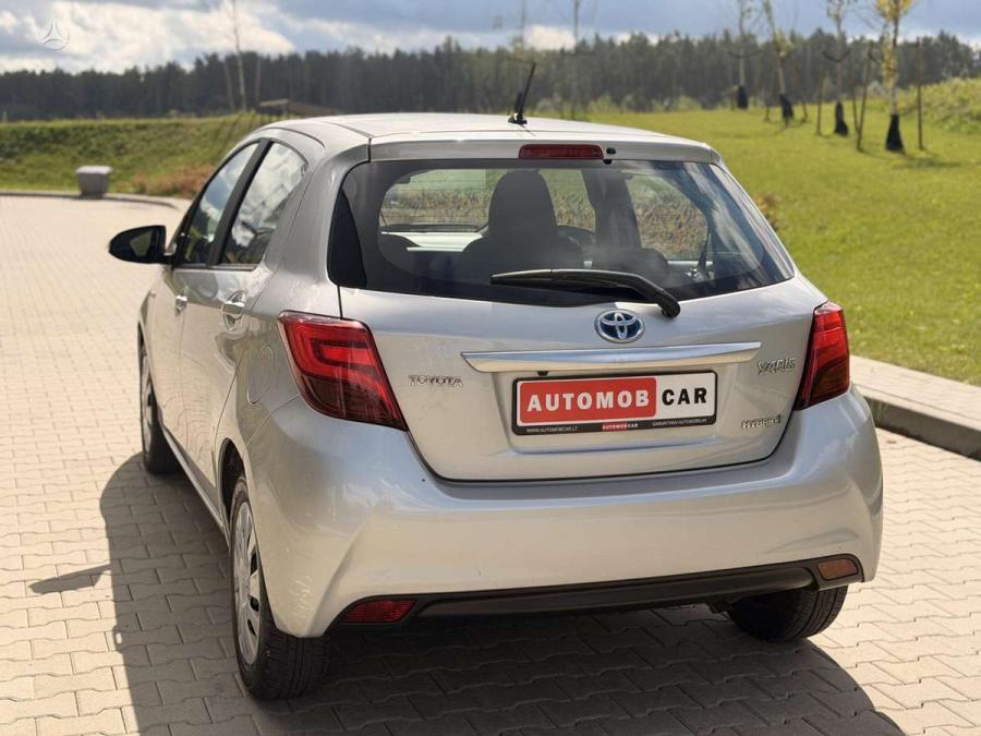 Pelēks Toyota Yaris 2017 Viļņa, ar dzinēja tilpumu 1.50 L un nobraukumu 56 tūkst. km par 13150 €, foto 10 vietnē AUTOMOTO.COM.LV