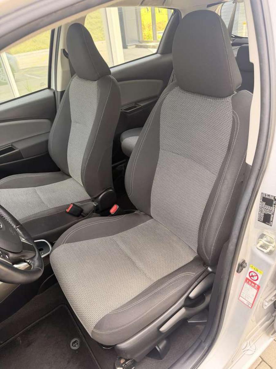 Pelēks Toyota Yaris 2017 Viļņa, ar dzinēja tilpumu 1.50 L un nobraukumu 56 tūkst. km par 13150 €, foto 15 vietnē AUTOMOTO.COM.LV
