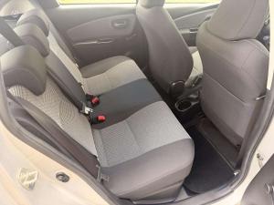 Pelēks Toyota Yaris 2017 Viļņa, ar dzinēja tilpumu 1.50 L un nobraukumu 56 tūkst. km par 13150 €, foto 22 vietnē AUTOMOTO.COM.LV