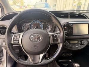 Pelēks Toyota Yaris 2017 Viļņa, ar dzinēja tilpumu 1.50 L un nobraukumu 56 tūkst. km par 13150 €, foto 26 vietnē AUTOMOTO.COM.LV