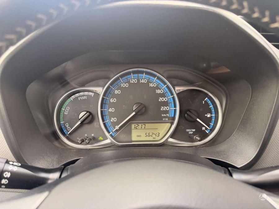 Pelēks Toyota Yaris 2017 Viļņa, ar dzinēja tilpumu 1.50 L un nobraukumu 56 tūkst. km par 13150 €, foto 28 vietnē AUTOMOTO.COM.LV