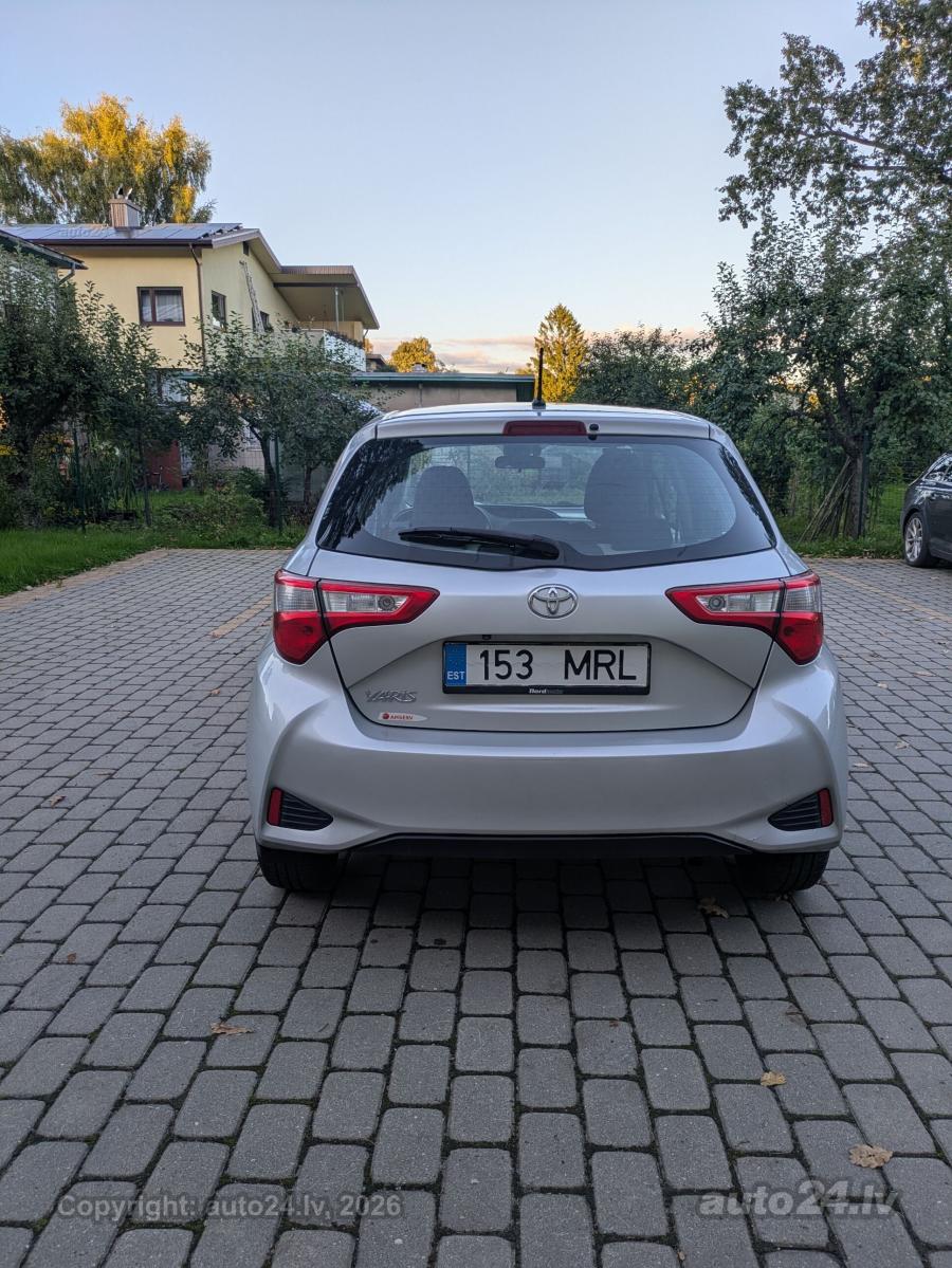 Pelēks Toyota Yaris 2017 Viljandi, ar dzinēja tilpumu 1.50 L un nobraukumu 177 tūkst. km par 7000 €, foto 4 vietnē AUTOMOTO.COM.LV