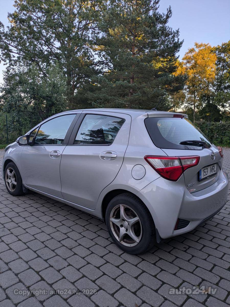 Pelēks Toyota Yaris 2017 Viljandi, ar dzinēja tilpumu 1.50 L un nobraukumu 177 tūkst. km par 7000 €, foto 5 vietnē AUTOMOTO.COM.LV