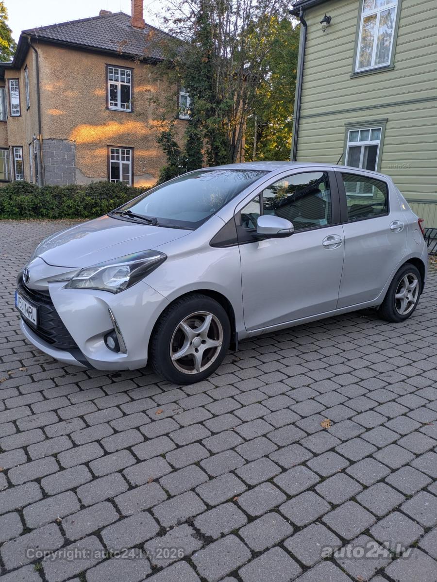 Pelēks Toyota Yaris 2017 Viljandi, ar dzinēja tilpumu 1.50 L un nobraukumu 177 tūkst. km par 7000 €, foto 6 vietnē AUTOMOTO.COM.LV