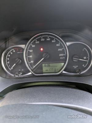 Pelēks Toyota Yaris 2017 Viljandi, ar dzinēja tilpumu 1.50 L un nobraukumu 177 tūkst. km par 7000 €, foto 7 vietnē AUTOMOTO.COM.LV
